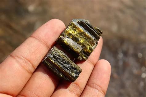 Black 100 Natural Termuli Gemstone At ₹ 100 Piece In Jaipur Id 2854121079497