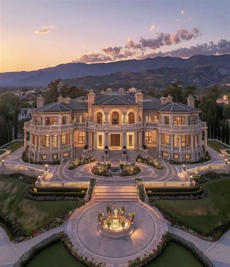 Luxurious Mansion At Night Big Fancy Mansion Big Luxury Mansion