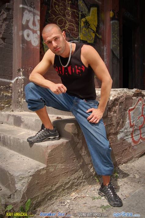 Sneaker Sex Pics Max Exe Frank Tramplee