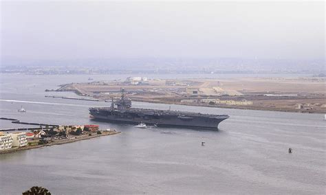 Uss Abraham Lincoln Night