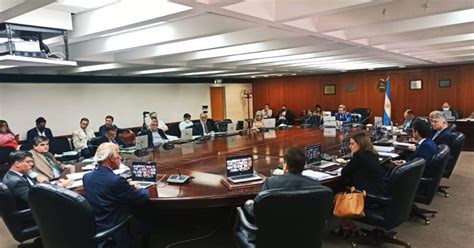 council of magistrates without agreement the ruling party was forced to vote for the komodoro
