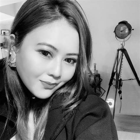 Angela Ooi Angelaooi • Threads Say More