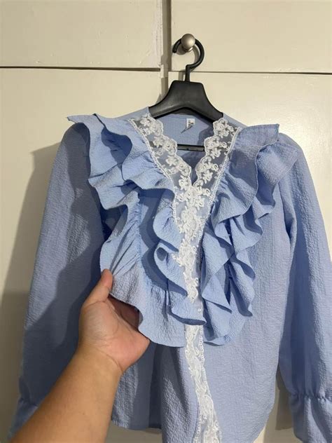 Long Sleeves Korean Classic Style Medium Womens Fashion Tops