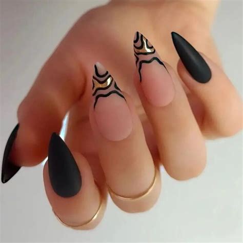 40 Elegant Black Nail Designs To Try Out Le Chic Street