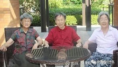 纪念中国第一只晶体管诞生50周年 来源：内容来自 计算机 六十年 ，作者：吴锡九 邓先灿，谢谢。 那是1956年11月，在北京东皇城根中国