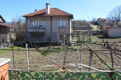 Kъща на 70 км от София гр София Младост 4 • Olx Bg