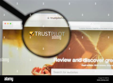 Trustpilot Logo Hi Res Stock Photography And Images Alamy