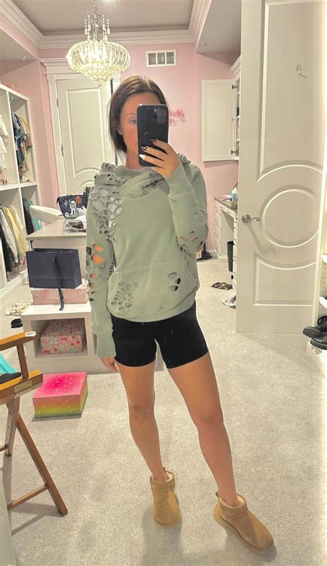 She Looks Amazing Brittney Atwood Rbrittneyatwood1