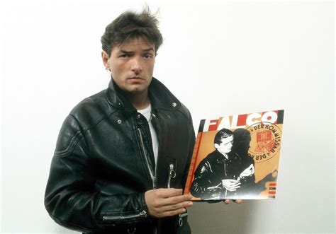 Falco Inhaltsangabe Falco Biografie Pbsnb