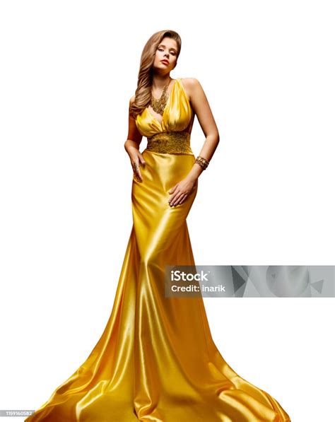 패션 모델 골드 드레스 흰색에 황금 노란색 긴 가운에 여자 전체 길이 초상화 금 금속에 대한 스톡 사진 및 기타 이미지 금 금속 금색 이브닝 가운 Istock