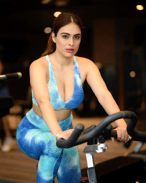 she is a sex material r nehamalikjerkoff