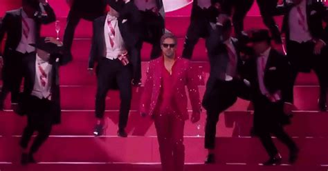 Ryan Gosling Brilló En Los Premios Oscar 2024 Con Un Outfit Que Asombró