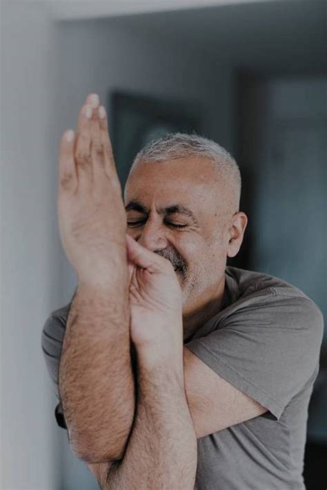 خمس طرق طبيعية للتخلص من الألم دون أدوية على رأسها التدليك البدني واليوغا