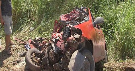 G1 Acidente Entre Caminhão E Carro No Ceará Deixa Duas Pessoas Mortas
