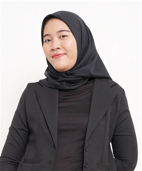 Nadhifa Anggita A Medium