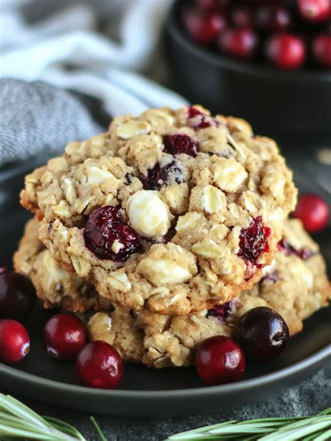 Irresistibly Chewy Oatmeal Cranberry Cookies Delight