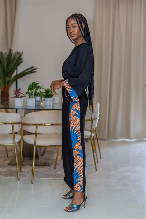 Black Blue Floral Blouse Harnkara