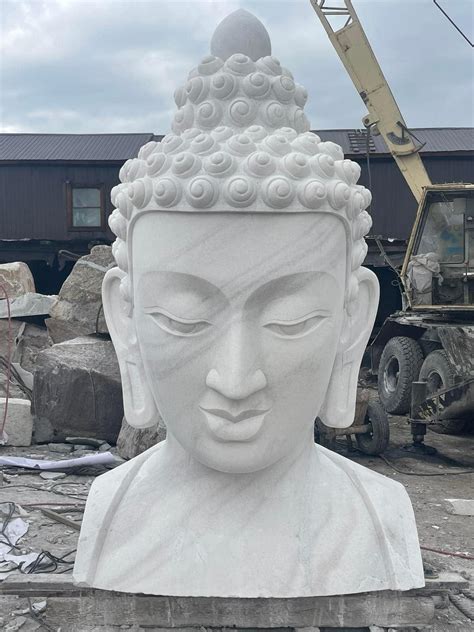 Ухнаагийн Отгонбаяр Бурхан багшийнхаа мэлмийг нь нээсээн … цувралаар зураг оруулна Facebook