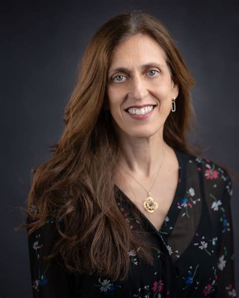 Shulamit Leviant — Davidson Kempner Shulamit Leviant — Davidson Kempner