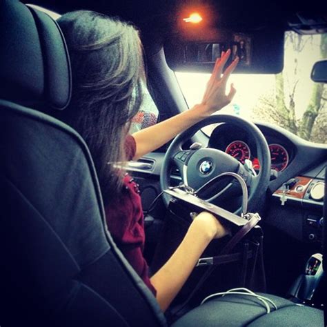 صور بنات بالسيارات اجمل صور بنات بالسيارات صور حب