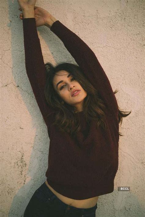aditi arya looks effortlessly divine in these pictures