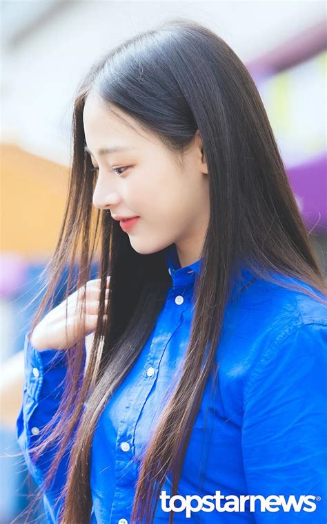 [hd포토] 뉴진스 Newjeans 민지 ‘cg로 만든듯한 옆모습 뮤직뱅크 출근길 최규석 기자 톱스타뉴스