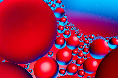 화려한 그라데이션 색상추상 배경입니다 물 추상 환각 패턴 이미지에 오일 방울 물 거품 추상적 인 배경 빨간색과 파란색 추상화 강렬하고 밝은 색상에 대한 스톡 사진 및 기타