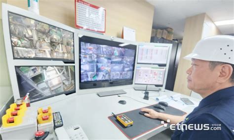 폐가전에 새생명을 넣다 ② 냉장고 일일 800대 폐냉장고 재활용연간 24만대 재탄생 전자신문