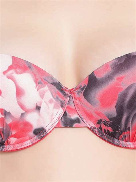 Sexy Ladies Under Garments 42 Bra Size