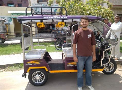 Badshah Dlx S S Smart Battery Operate E Rickshaw At ₹ 165000 Battery