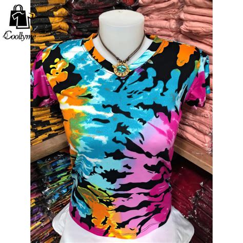 ผูกย้อมเสื้อยืด 2567 ผู้หญิงเสื้อสีสันด้านบนฤดูร้อนรอบคอแฟชั่นสตรีทแวร์ทุกวันร้อยเสื้อ Lazada