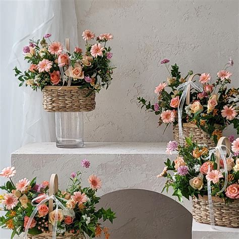 모데스트 플로리스트 학원 모데스트 플로리스트 학원 Added A New Photo — At 신논현역