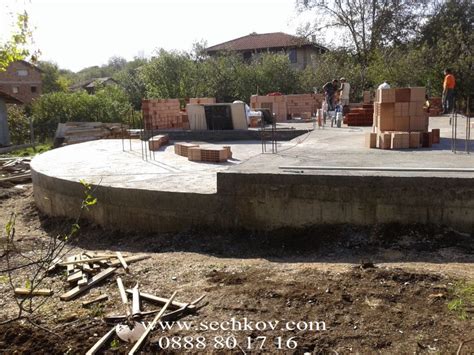 Двускатен покрив