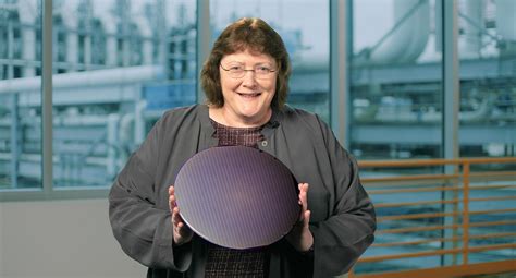 Intel Accelerates Packaging And Process Innovations TechPowerUp