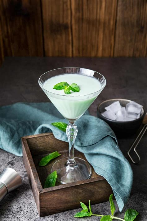 Delicious Grasshopper Cocktail Twist And Toast