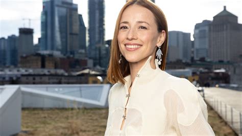 Karine Vanasse Publie Une Première Vidéo Avec Son Amoureux Et Vous