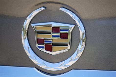 كاديلاك اس ار اكس 2012 عربيتى