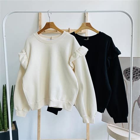 19써니 여성기모맨투맨 세미크롭맨투맨 어깨프릴 무지 맨투맨티셔츠