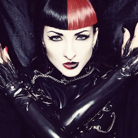 Posted By Verityvian Grave Of Perfect Symmetrymodelmua ©verityvianpic By Sybgoth Gothic