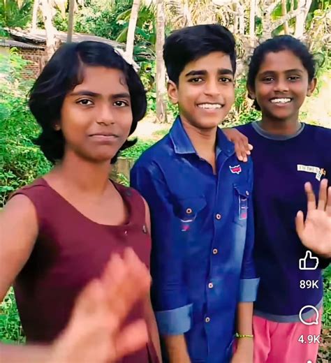 Maheshi Facebook හුරුපුරුදු පොඩ්ඩෝ සෙට් එක Gura 😍 Page එක හොඳ තත්වයේ තිබුනට යූ ටියුබ් එකේ