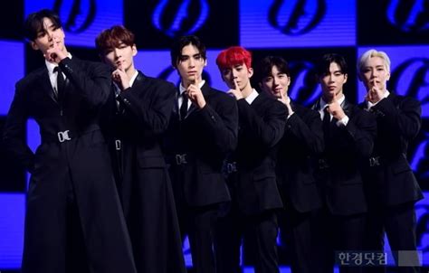 SF9 판타지 마음에 쏙 드는 모습 한국경제
