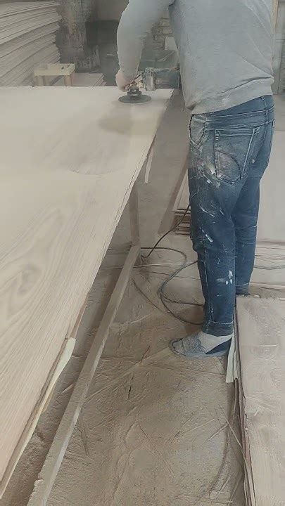 ماشین پوست زدن اماده برای رنگ کاری گروه تیارا چوب دراین کانال با کال