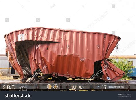 32231 Container Broken Royalty Free Photos And Stock Images Shutterstock