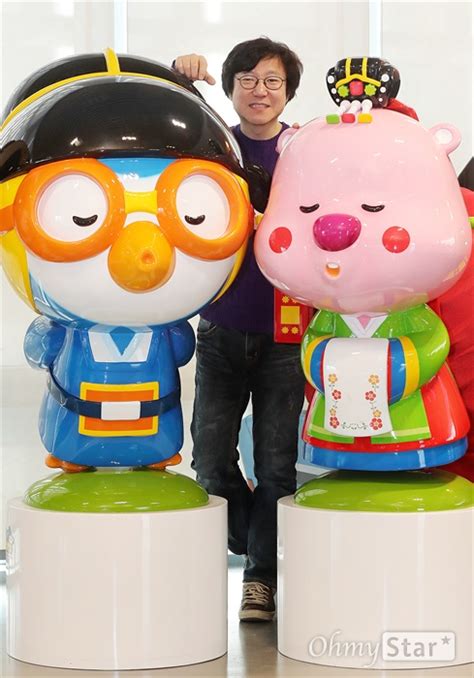 아이코닉스 최종일 대표 뽀로로와 함께 오마이포토