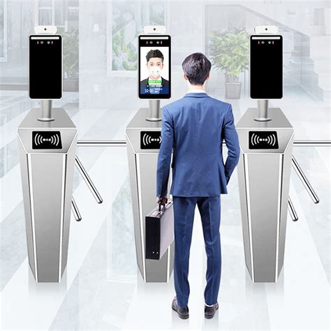 Face Recognition Temperature Measuring Machine Intelligent Disinfection Access Control Terminal