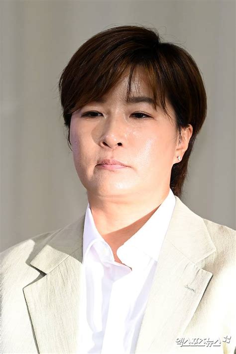 박세리 얼굴에 드리운 그림자 포토