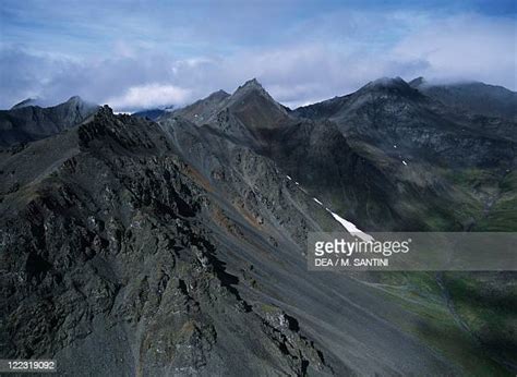 Gates Of The Arctic National Park Photos And Premium High Res Pictures