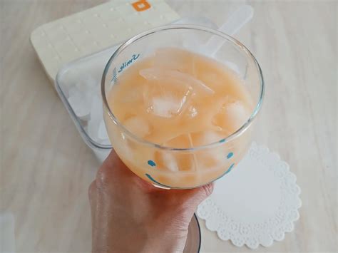 먹방 좋아하는 행복이 협찬 네이처안원터치푸쉬얼음틀 ️더워지는 날씨에 얼음 소비가 늘어나게 되는데요 💟네이처안 원터치 푸쉬얼음틀로 얼음 보관하고 있어요 ️뒤집고