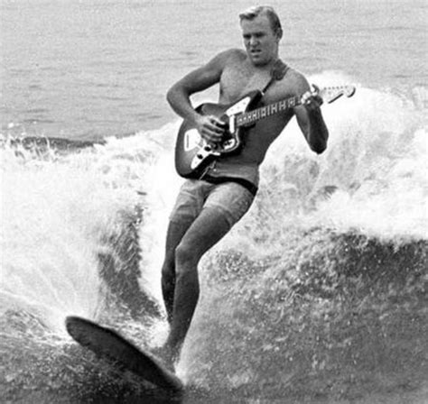 Hang Ten With These 6 Free Surf Guitar Lessons Truefire Blog Guitar