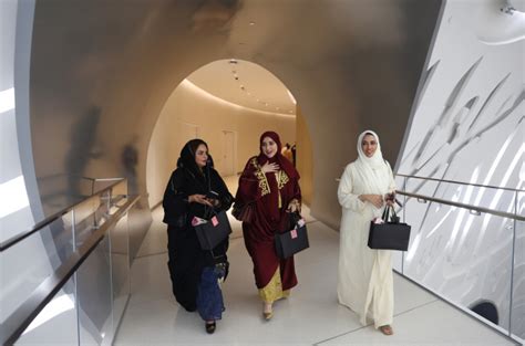 프랑스 이슬람 의상 아바야 교내 착용 금지세속주의 위반 서울경제